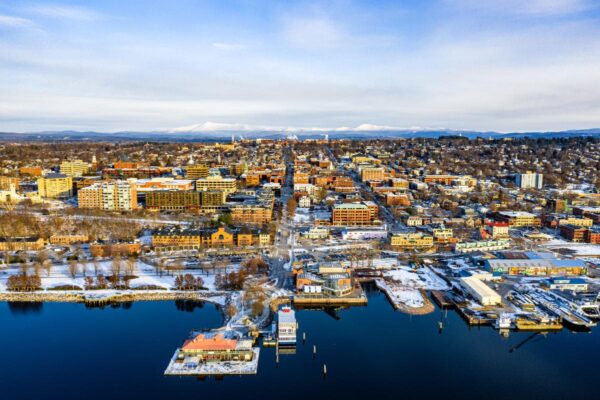 16 Best Airbnb Markets in the US 2025 | Places to Invest in STR